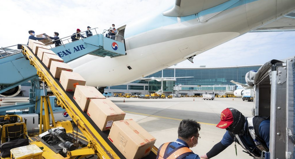 Korean Air starts cargo operations with B777-300ER preighter | News ...