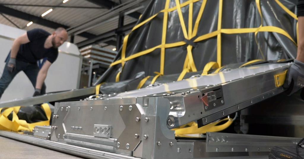 VRR launches collapsible main deck container | News | Air Cargo News