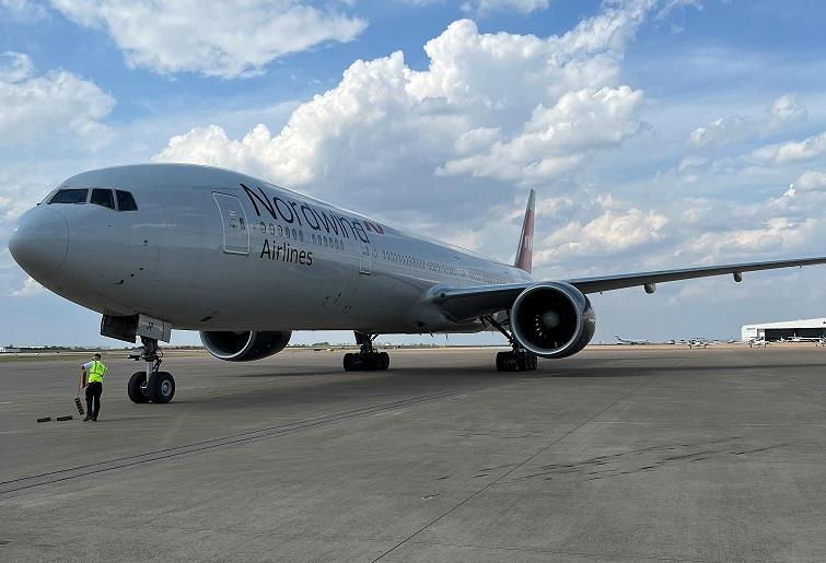 AviaAM signs up for B777-300 conversions from Mammoth | News | Air ...
